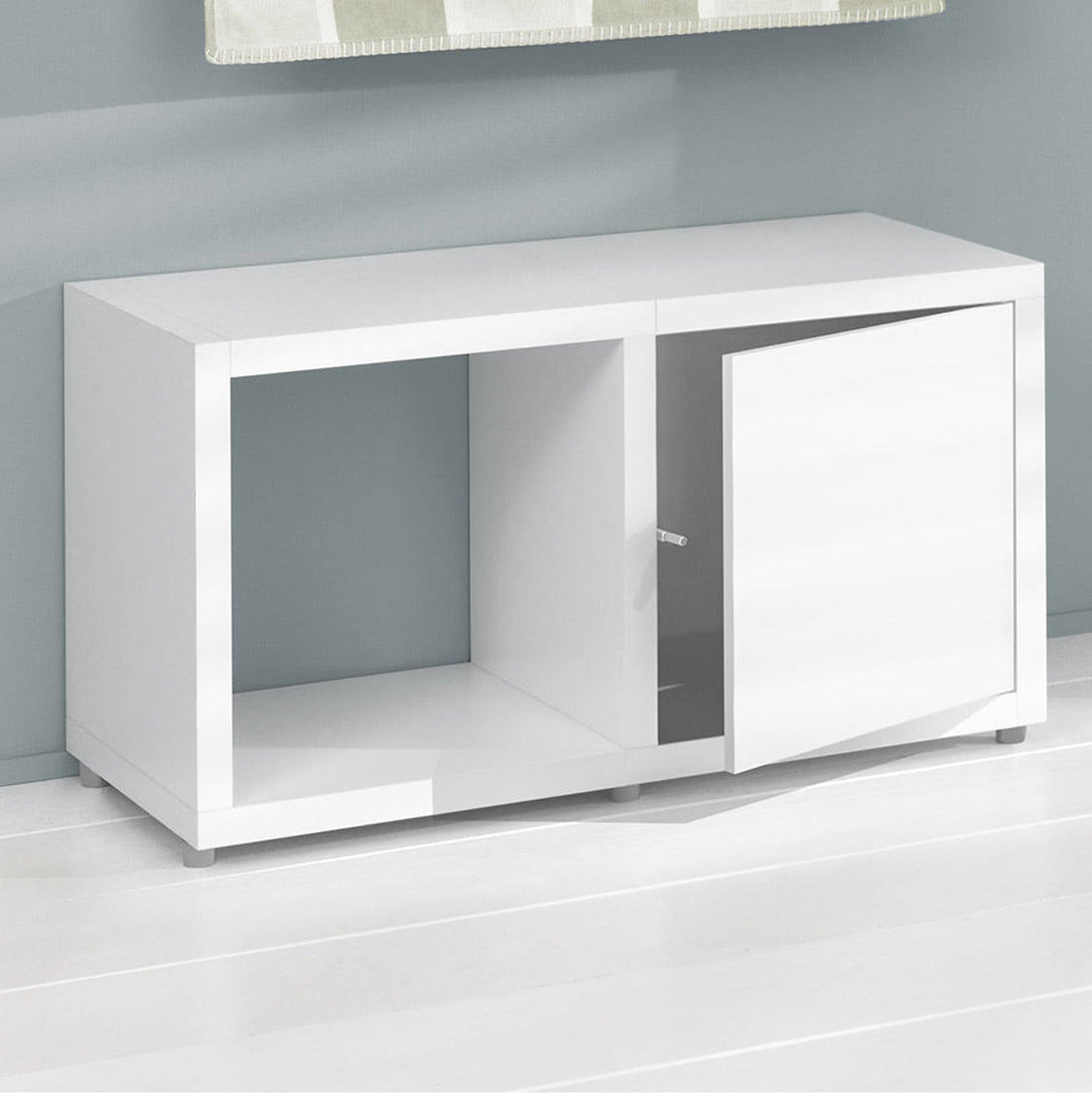 Cube storage unit with doors store
