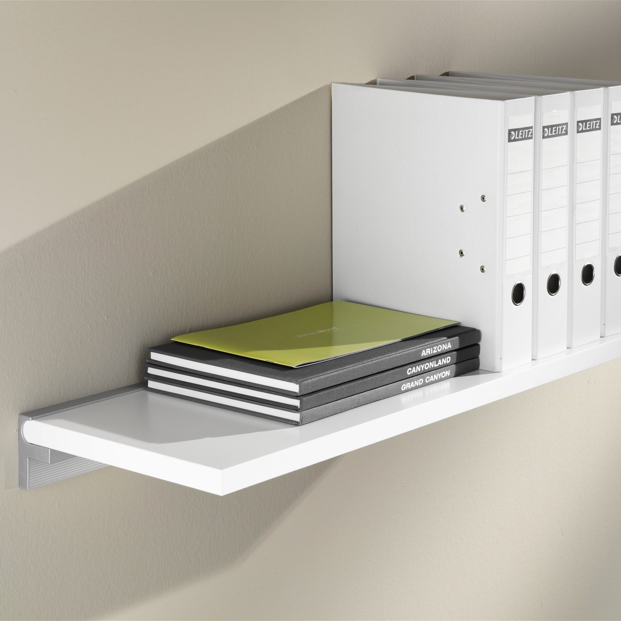 SUMO Shelf and CUBE Bracket | Shelf & Co.